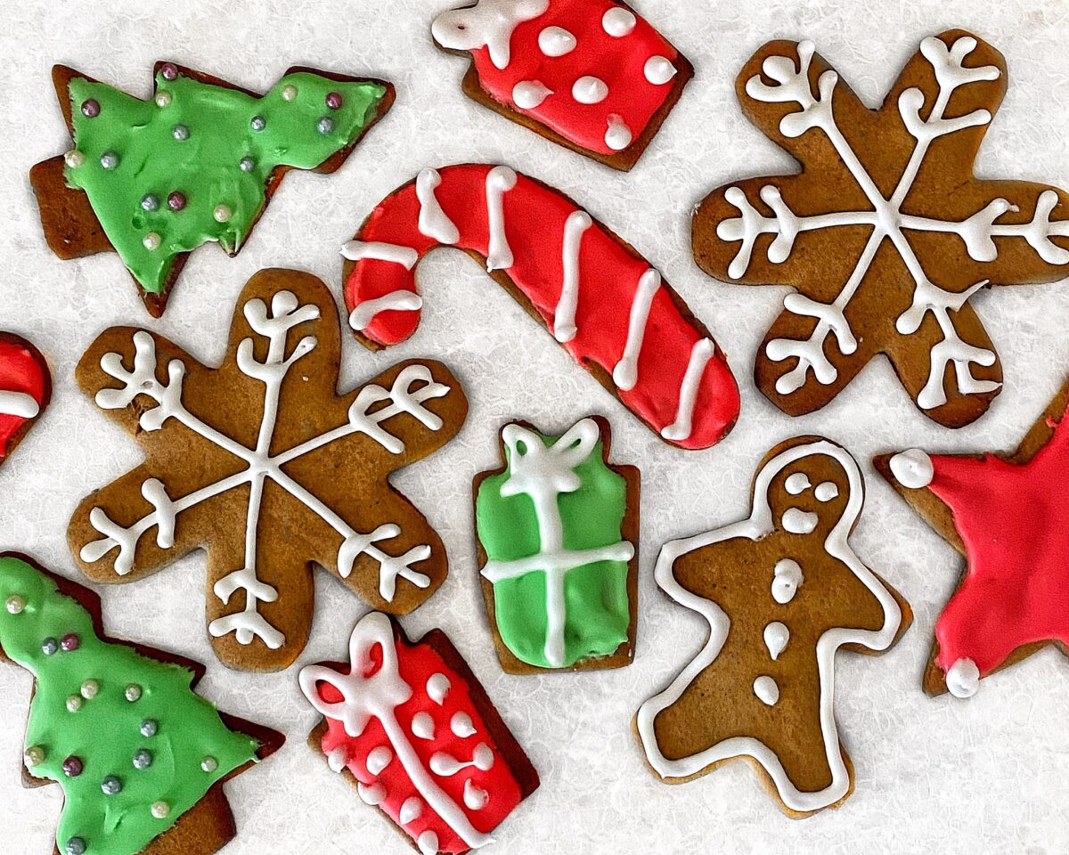 Christmas Iced Gingerbread Biscuits - Kj's Food Journal